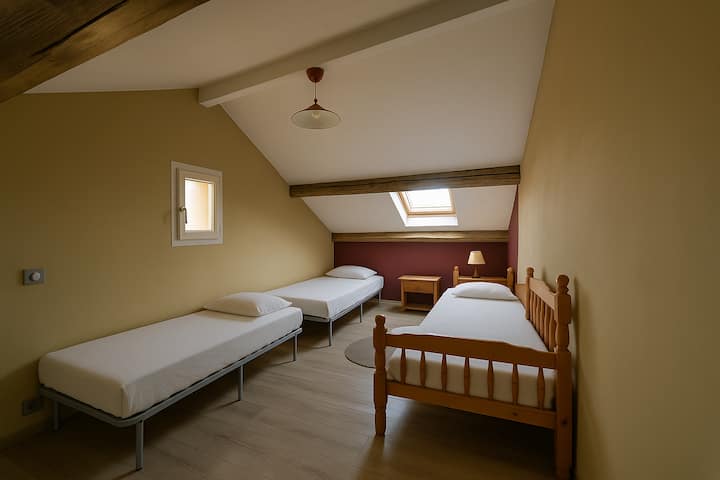 Chambre Communautaire - 3 Lits Simples - Paray-le-Monial