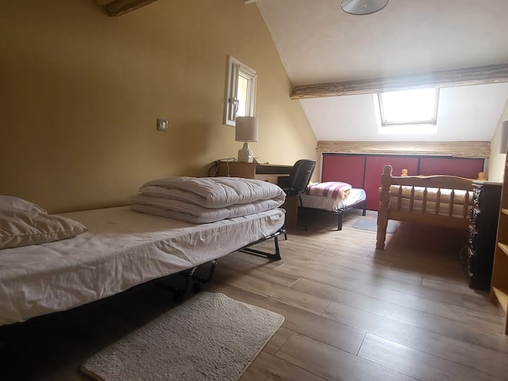 Chambre Communautaire - 3 Lits Simples - Paray-le-Monial