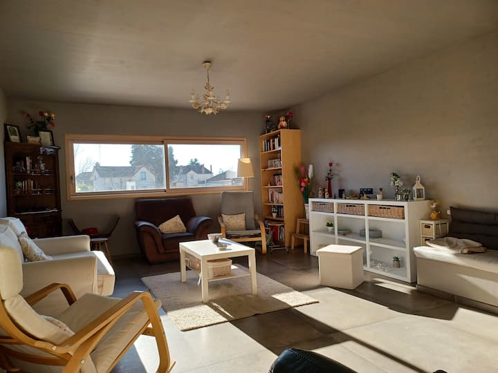 Chambre 2 Lits + Couchage D'appoint à L’étage - Paray-le-Monial