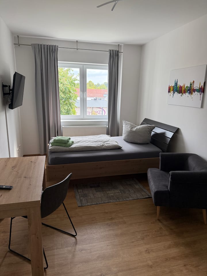 Tolle Voll Möblierte Wohnung Mit Balkon Und Wlan - Magdeburg