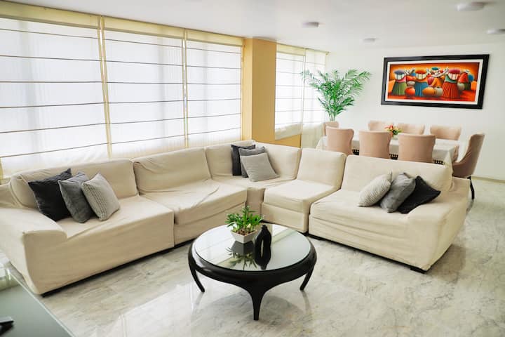 "Descanso En El Corazón De Miraflores" - Lima