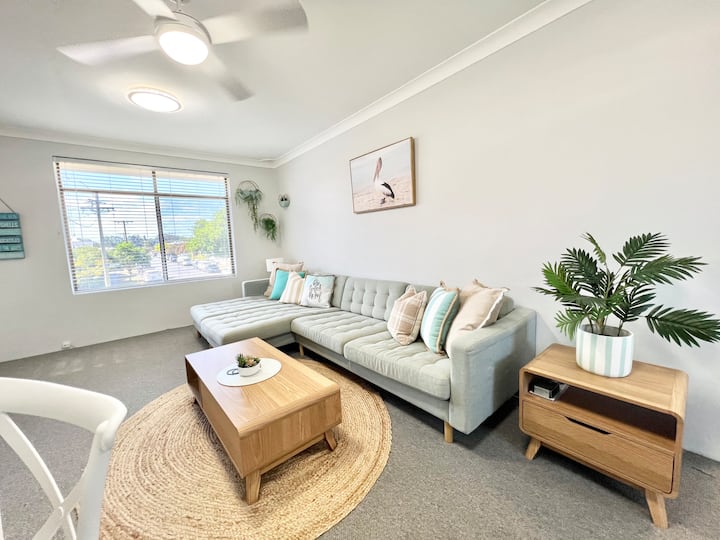 Ferry - Eats - Water - Sand - Shopping - Ettalong Beach