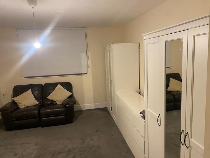 Extra Large Double Deluxe Room - Redhill