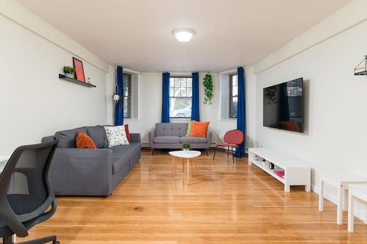 Walk- Close To Public Transp - Family Neighborhood - Boston, MA