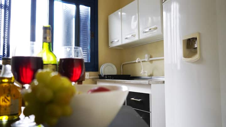 Novo! Cozinha Completa, Perto Do Moinhos De Vento. - Porto Alegre