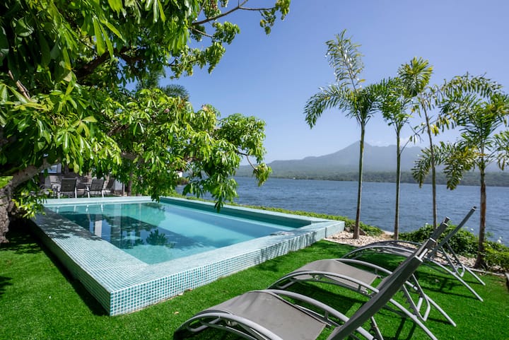 Isla Privada Con Piscina Y Vista Al Volcán - Nicaragua