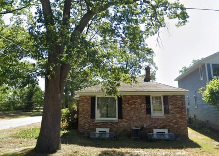 Quaint Cottage W/deeded Lake Mac Access - Holland, MI