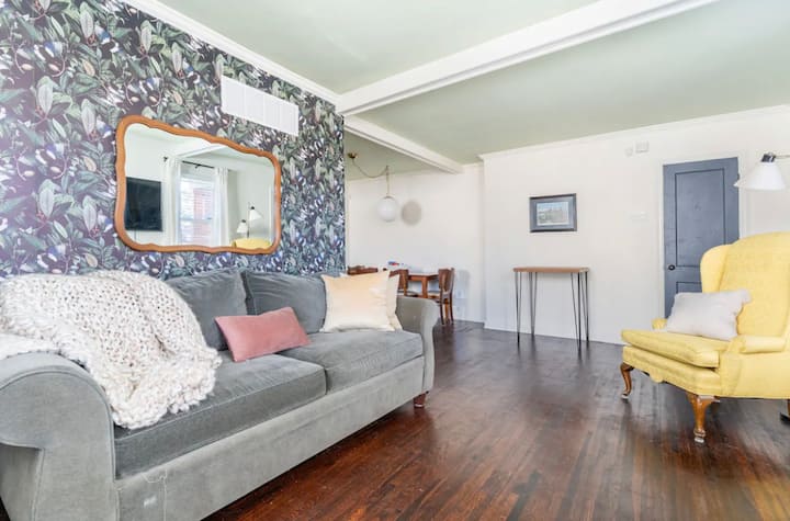Charming Duplex - Memphis, TN