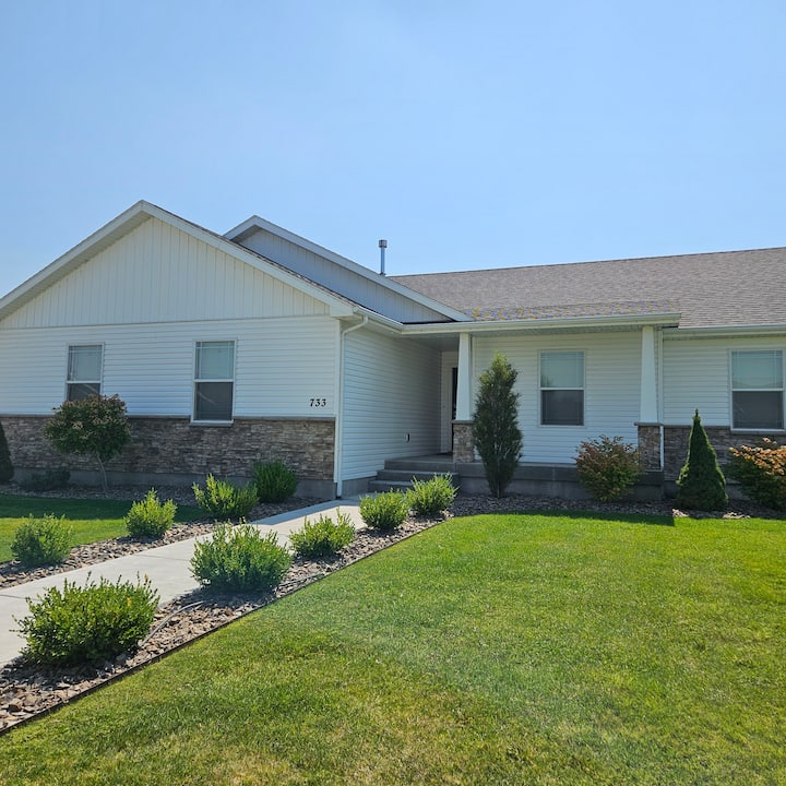 Comfortable Home With Ev Charger In Idaho Falls - Idaho Falls, ID