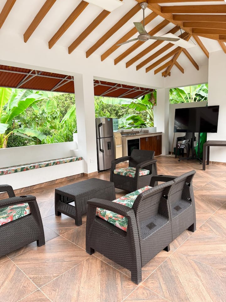 Villa Margot Cabaña En San Jeronimo 15 Personas - San Jerónimo