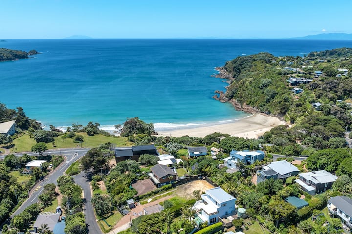Little Oneroa Beach Studio - Waiheke Island