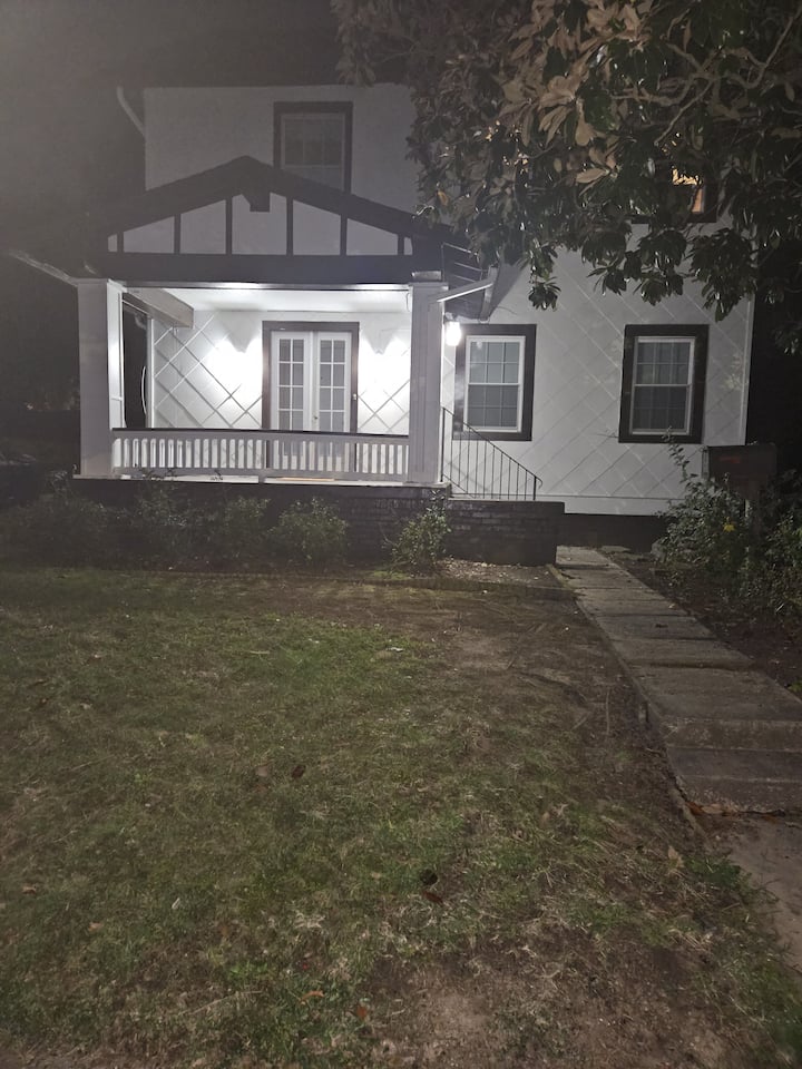 Family Home, Great For Holidays With Big Families - Newport News, VA
