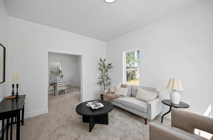 Fully Remodeled Modern Home Near Downtown: House 2 - Spokane, WA