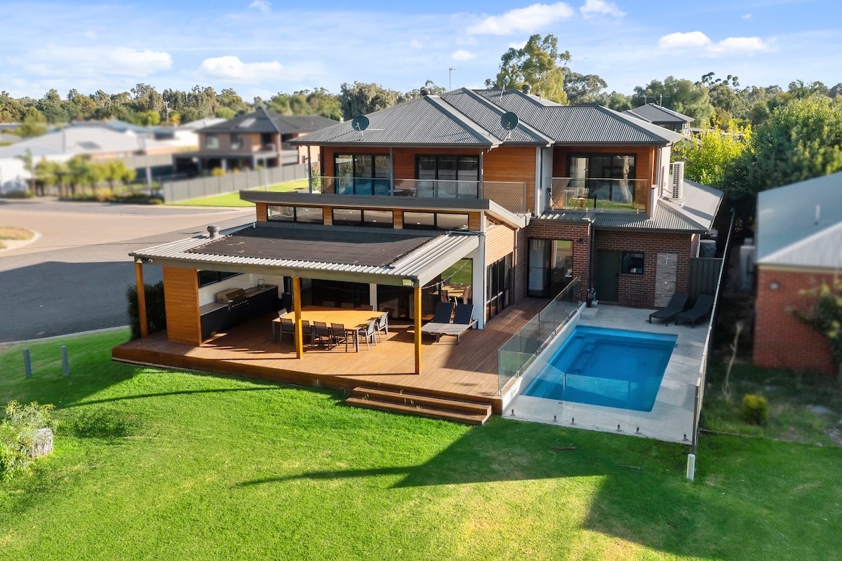 Bundalong Luxury Riverfront Escape - Houses for Rent in Bundalong ...