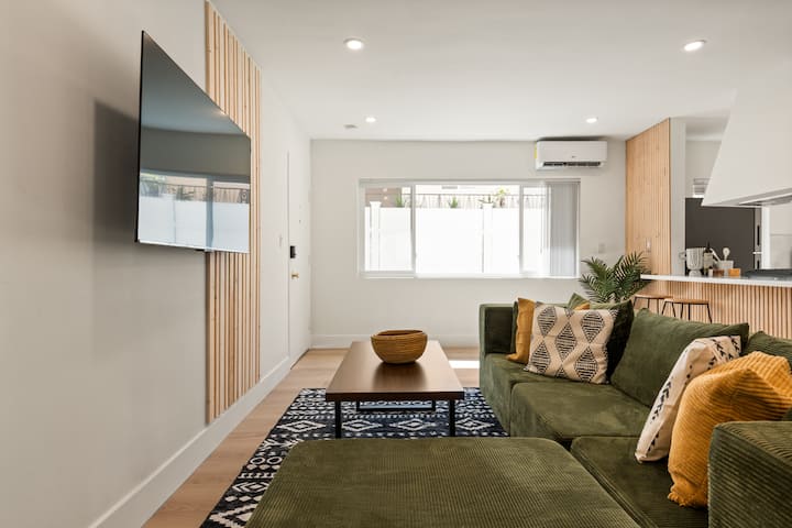 The Golden Oasis | 2bd | Desert- Inspired Stay - West Hollywood