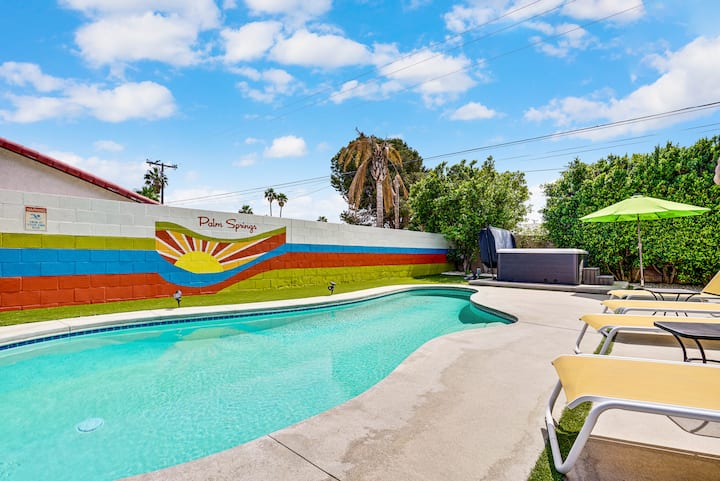 Casa Rafael: Palm Springs Private Pool & Hot Tub - Palm Springs, CA