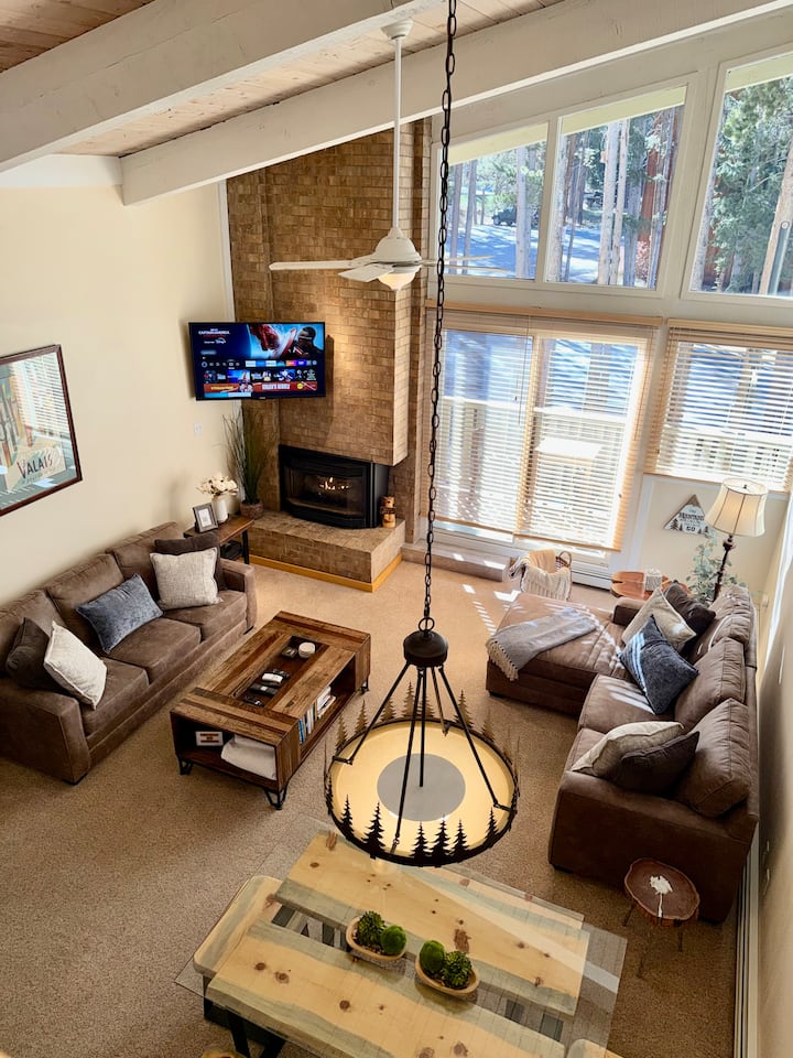 New! Spacious & Updated Th Short Walk To Town/lift - Breckenridge, CO