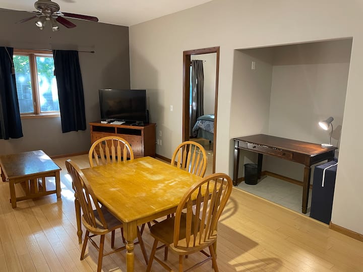 Downtown Retreat-1 Block From Downtown Moscow - Moscow, ID