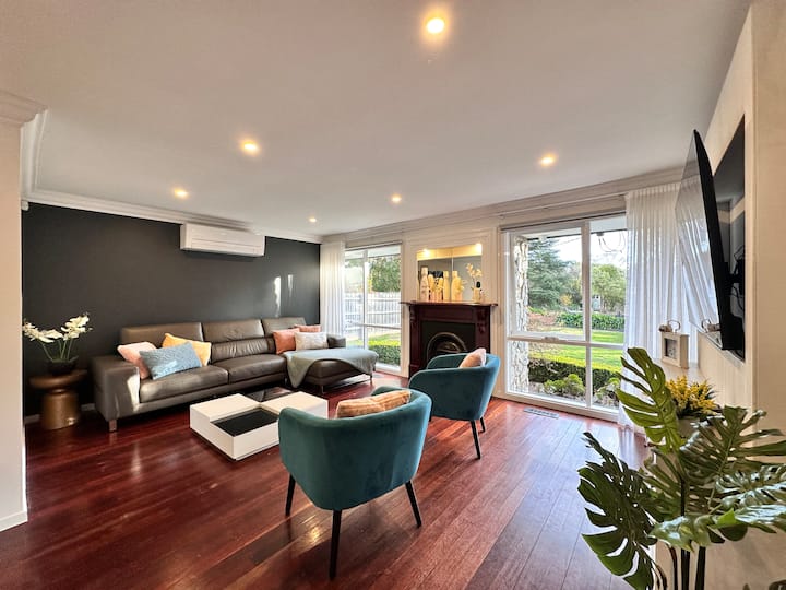 Serene Escape With Birds, Trees & Breeze - Dandenong Ranges