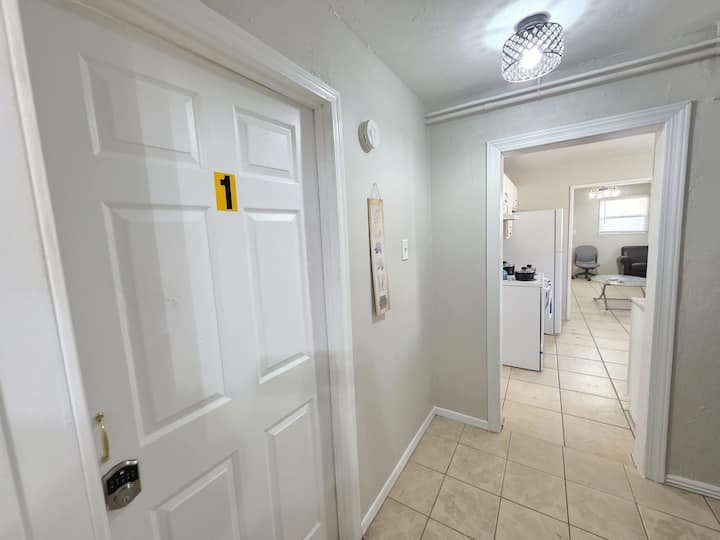 Relaxing Private Room | Near I-10 & Downtown Cg - Casa Grande, AZ