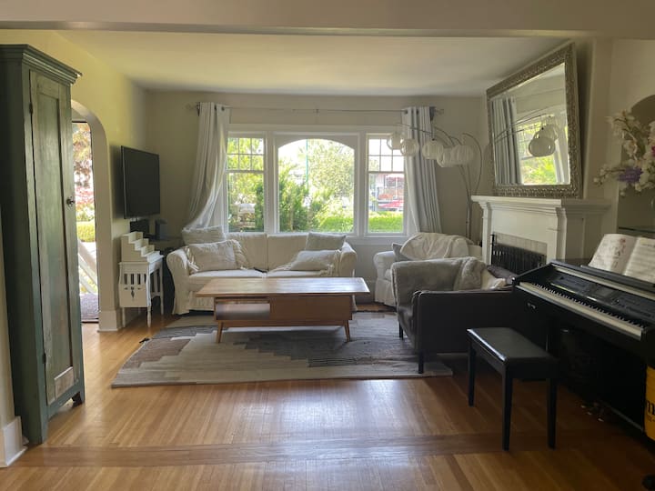 Timeless Character Home In Kits - Vancouver