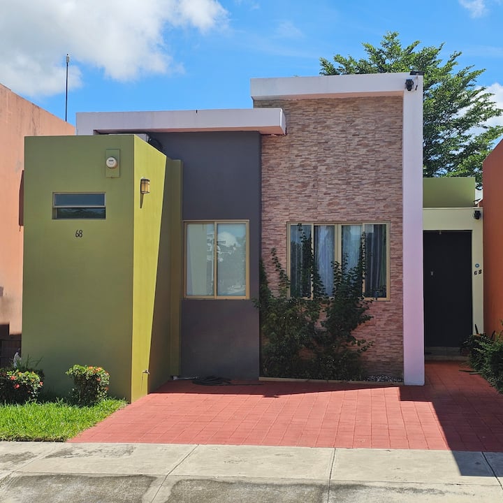Casa En Res Con Piscina – Metrópolis San Gabriel - El Salvador