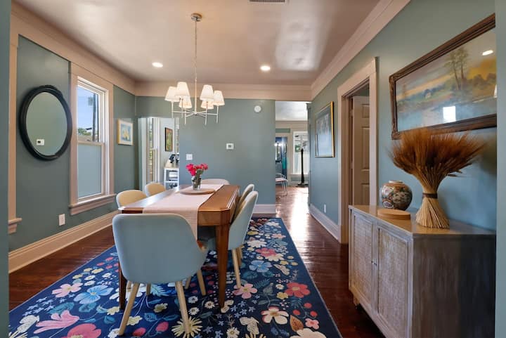Cork Quarters | Historic Charm & Modern Comfort - New Buffalo