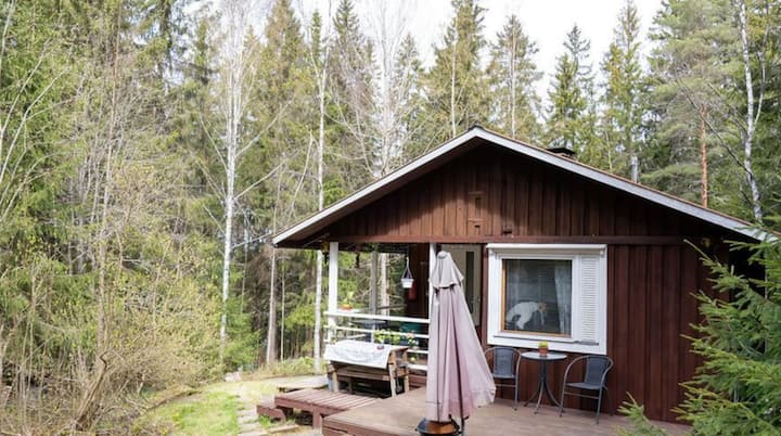 Pieni Mökki Vahijärven & Porvoon Tienoolla - Askola