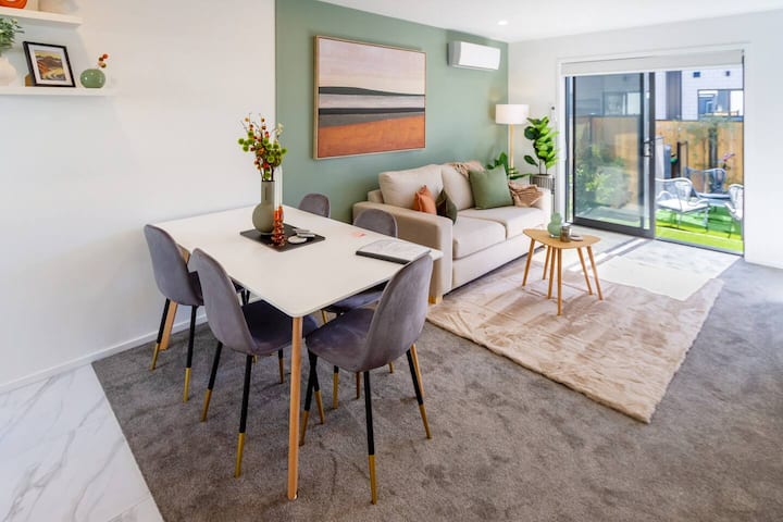 Modern 2 Bedroom Townhouse In Central Christchurch - Christchurch