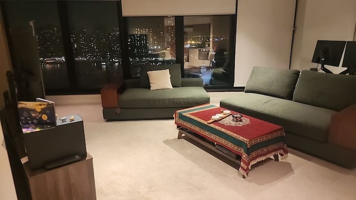 Modern Apartment With A Stunning View - Brooklyn