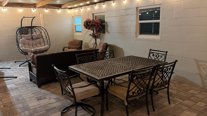 Pinecraft Area 3be/2ba. Huge And Private Backyard. - Sarasota, FL