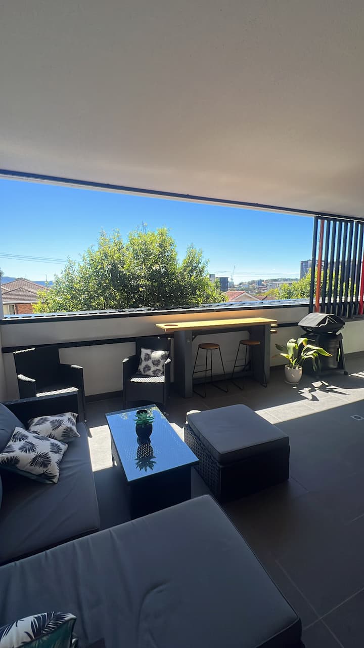 Fun, Quiet And Spacious Apartment. - Wollongong