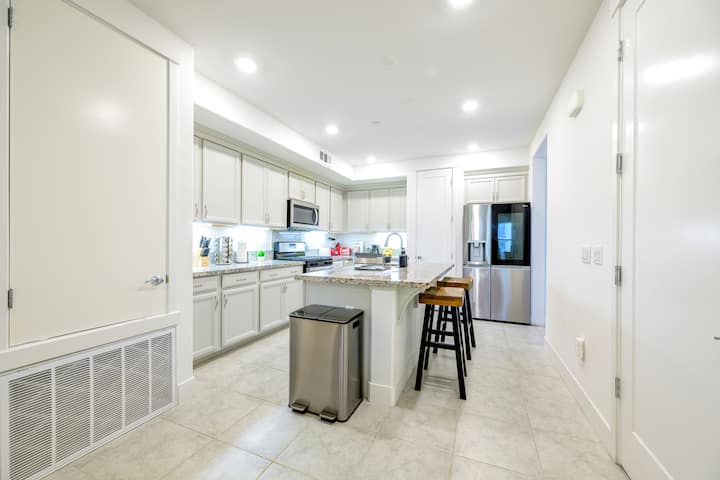 Spacious 3br Home | 2 Kings + Ac + Free Parking - Fremont, CA