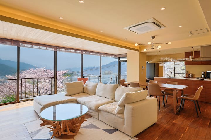 本館 | 花火が見える | 天然温泉 | オーシャンビュー | 駅徒歩5分 | 一棟貸しヴィラ - Atami