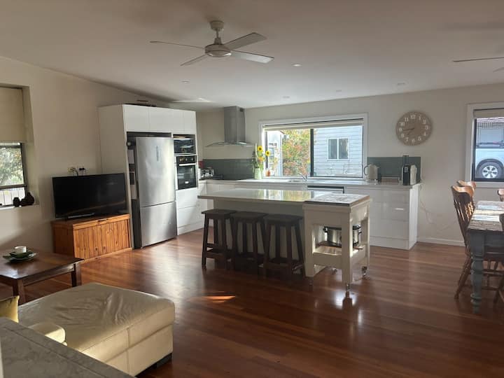 Relaxing Stockton Retreat By The Coast - Newcastle