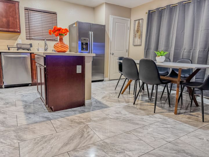 Big Family, Bigger Smiles - 4-bedroom Home - Las Vegas, NV