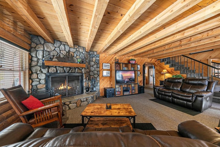 Cozy Cabin Room W/ Hot Tub - Truckee, CA