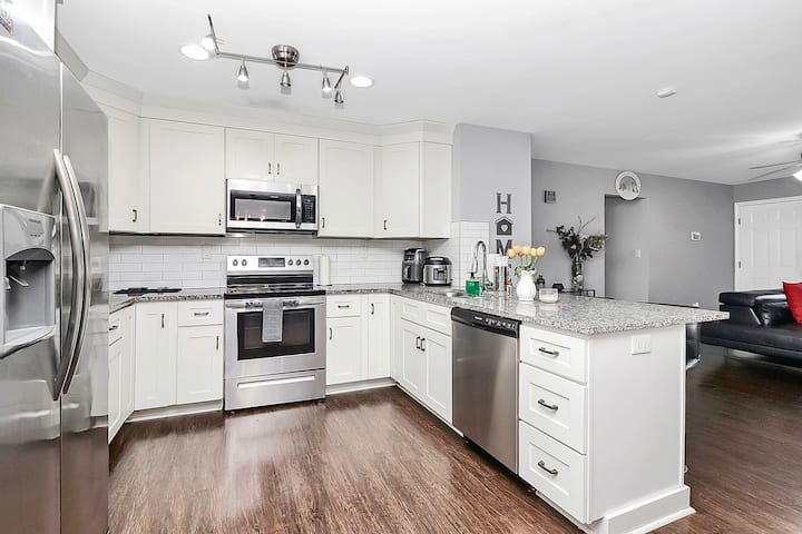 The Hearth Cottage| Cozy Living Mins From Downtown - Concord, NC