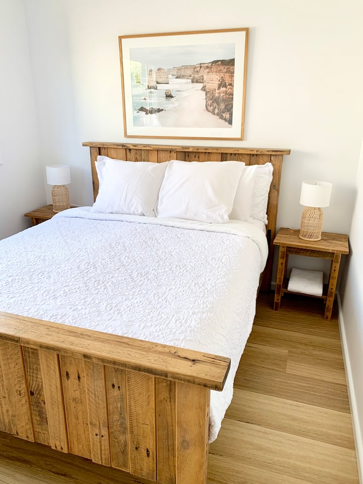 Relaxing Seaside Home - “Lonny Local” - Point Lonsdale