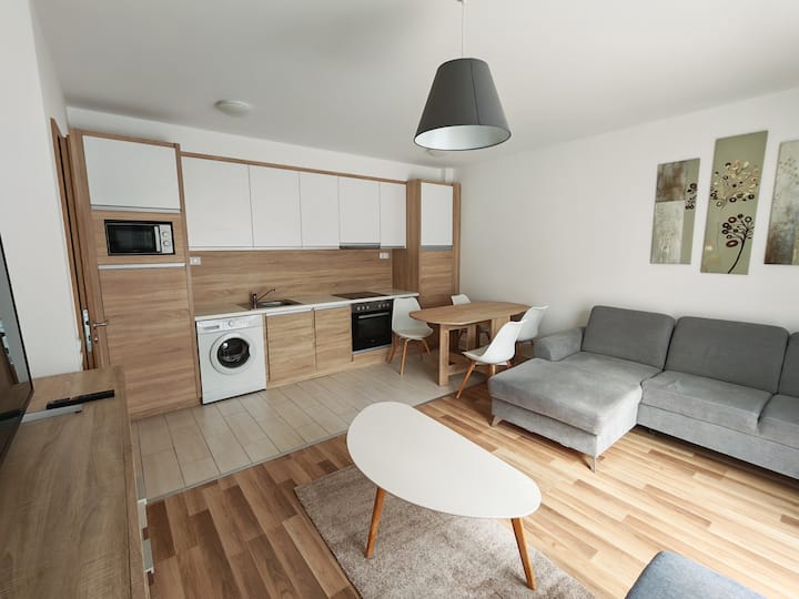 Elizabeth 2 - Kecskemét