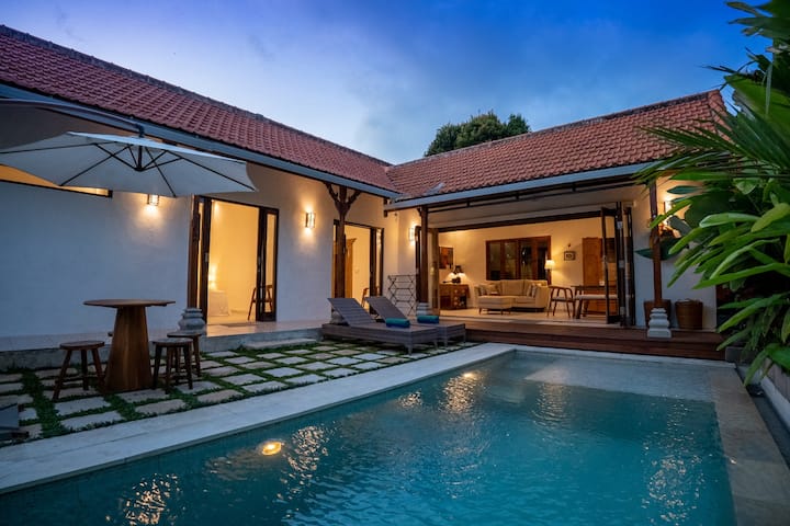 Vins Villa Ubud: Tropical • Pool • Peaceful Escape - Ubud