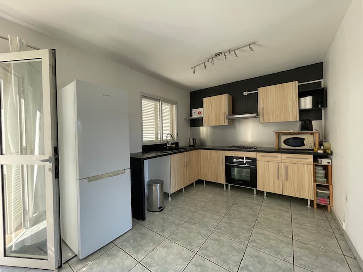 Villa F3 Lumineuse Et Au Calme - Nouméa