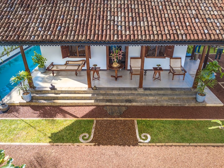 Private & Luxury Villa Madagala Kanda, Galle - Sri Lanka