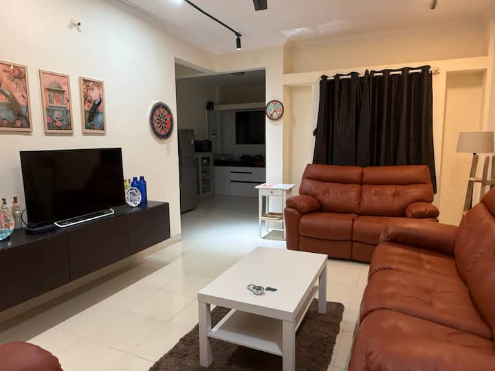 Stylish 2bhk With Balcony - Pune