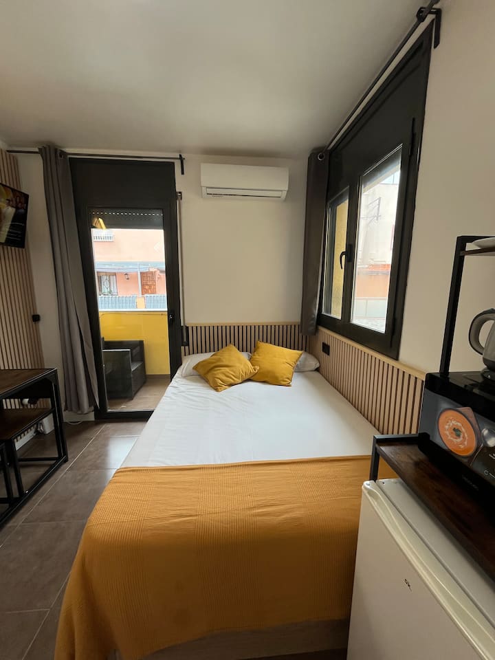 Estudio Con Baño Privado Y Balcón 132 - Mataró