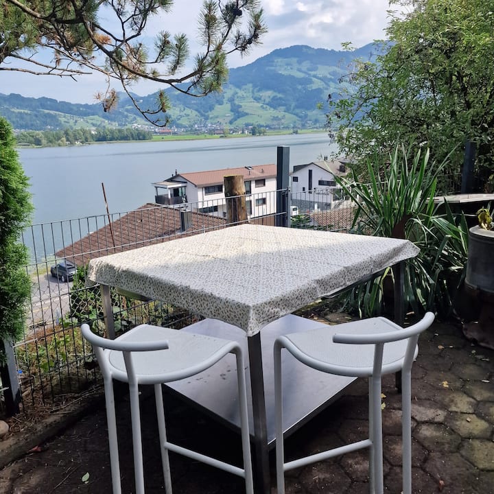 Ruhig, Umgeben Von Bergen, Nur 5 Minuten Zum See - Morschach