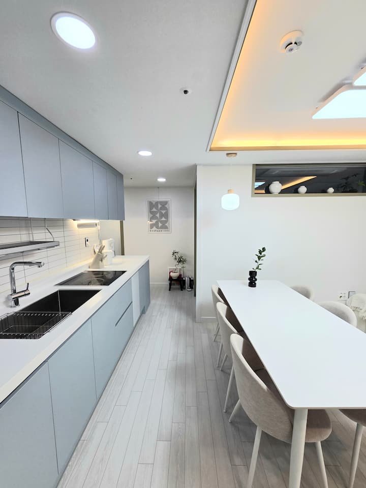 신규오픈특가 2bathroom&3rooms 신축 E/v 홍대입구역20분, 송정역5분 - 성곡동