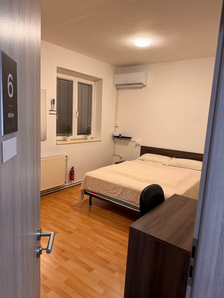 Railwayrooms22 I Rr22 06 - Ljubljana