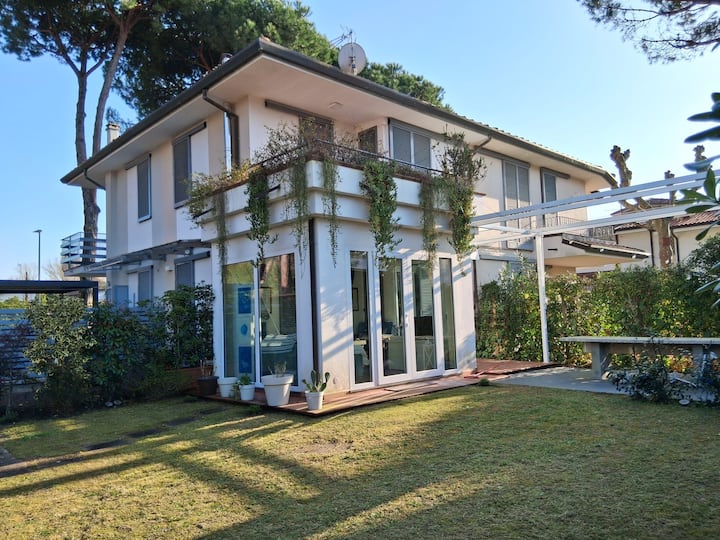 Casa Rosai
Tra Mare E Montagna - Forte dei Marmi