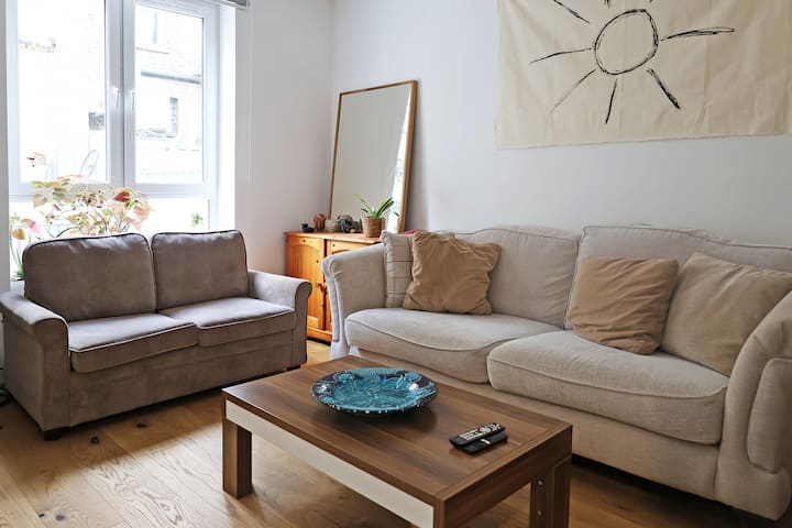 Modern Flat With Balcony In Stoke Newington - Londyn